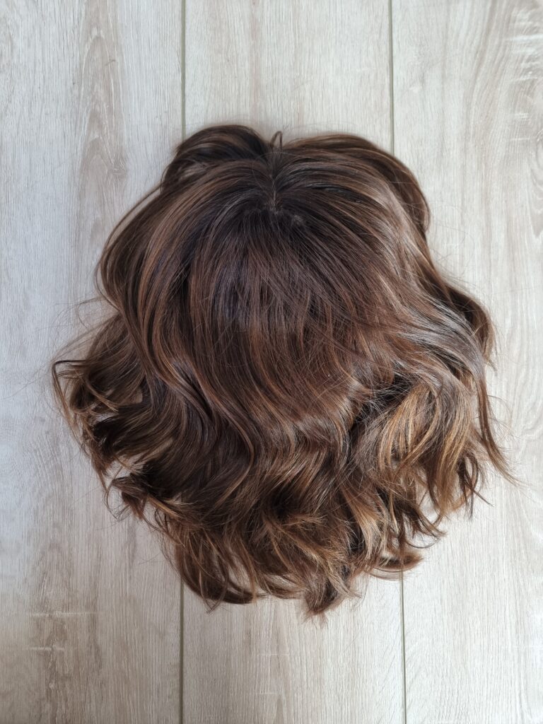 Golden River - Wig - Taille M - 38 cm - Cheveux européens - Édition ...