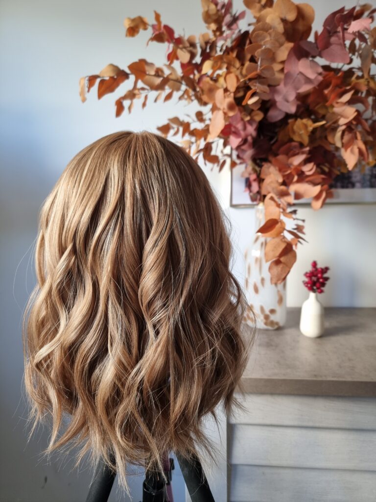 Emma - Wig - Size M - 17" Wig